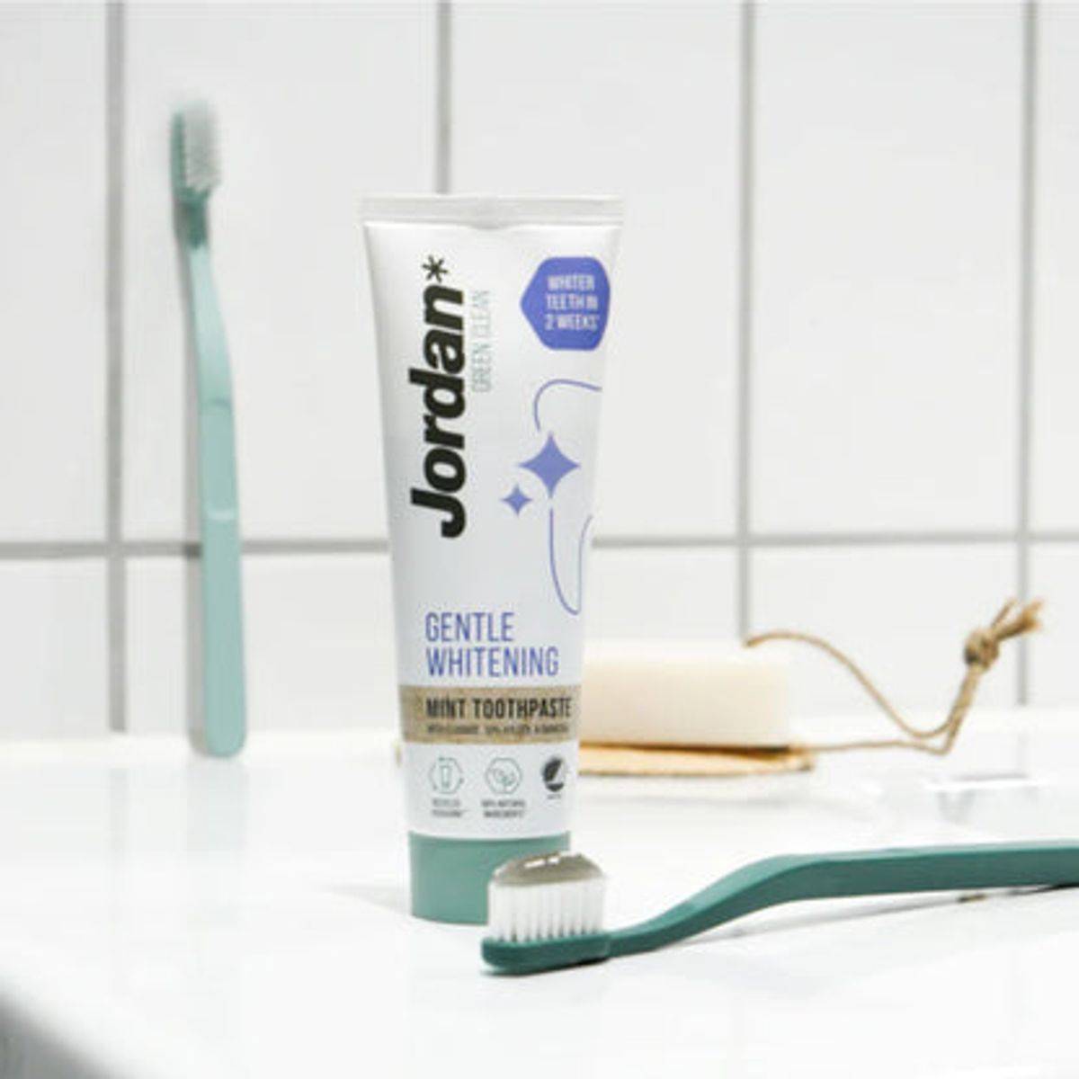 Jordan Toothpaste Green Clean Whitening 75ml – Chemist Warehouse UAE